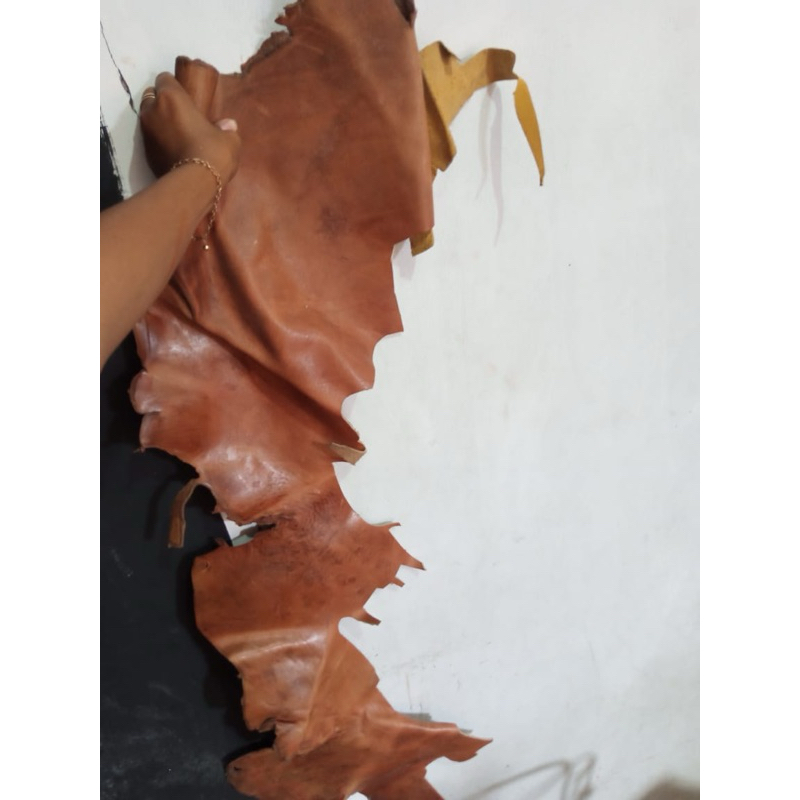 Jual Limbah potongan kulit sapi Ch (Crazy Horse) warna coklat tan Harga ...