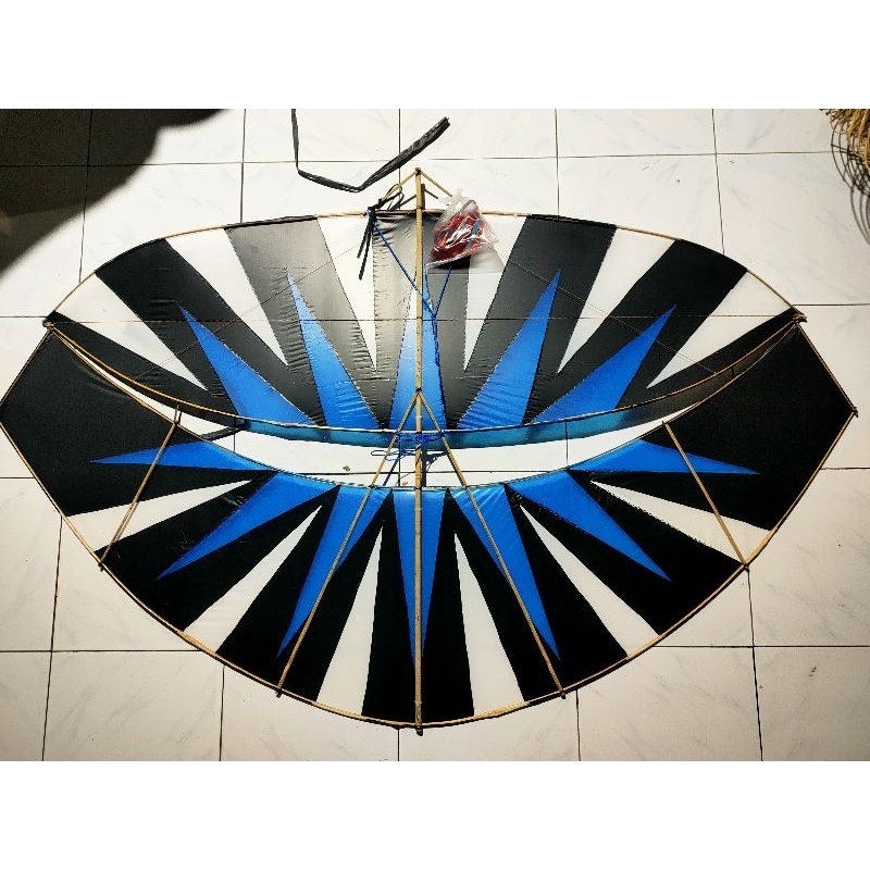 Jual Layangan Pegon ceper 1,5 meter Sendaren 2,4 meter sudah diseting ...