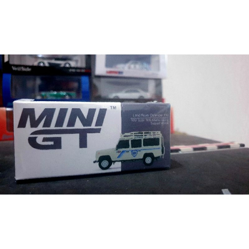 Jual Diecast Mini GT Land Rover Defender 110 1991 Safari Rally Martini ...