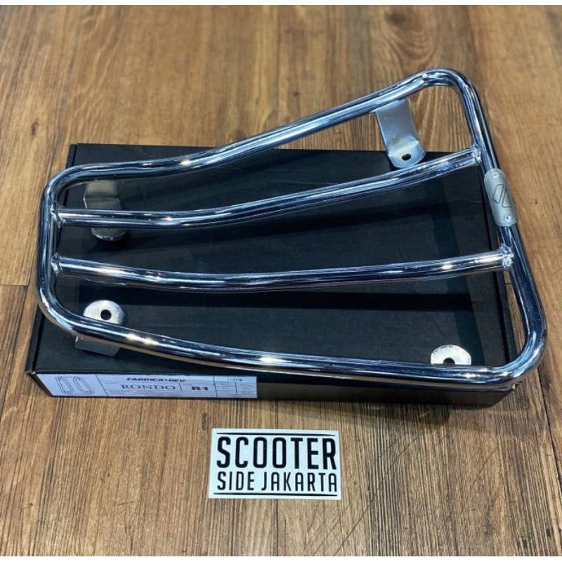 Jual Luggage Carrier Floor Rack Fabrica Vespa GTS GTV | Shopee Indonesia