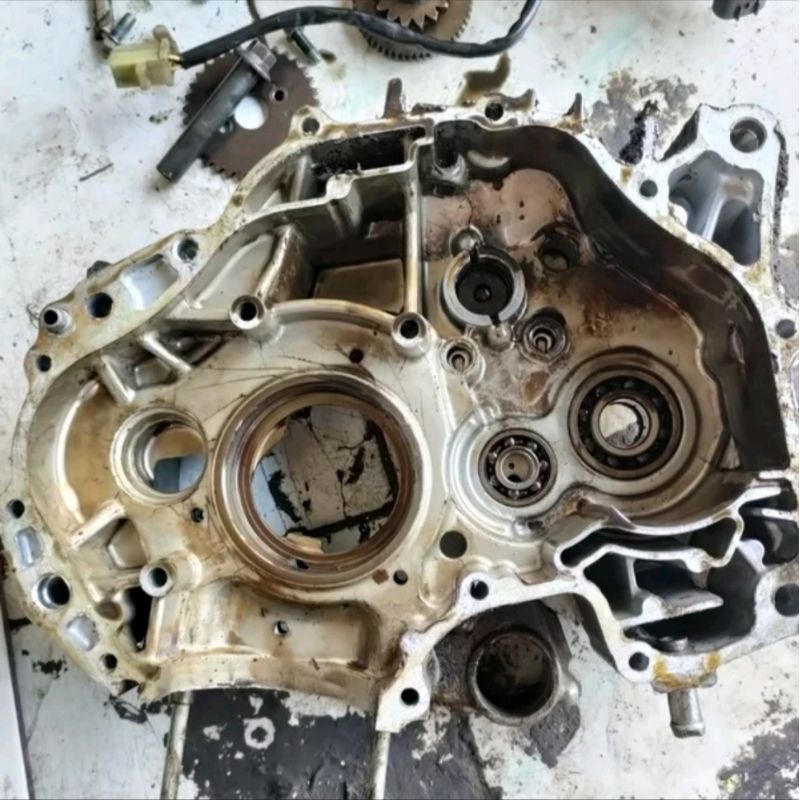Jual krengkes crankcase krankes kalter blok tengah bagian kiri magnet ...
