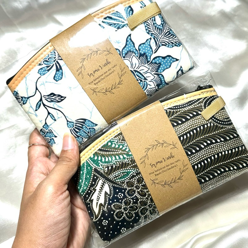 Jual READY!! PAKET 50 pcs SOUVENIR PERNIKAHAN DOMPET BATIK KEMAS 16x10cm | Shopee Indonesia