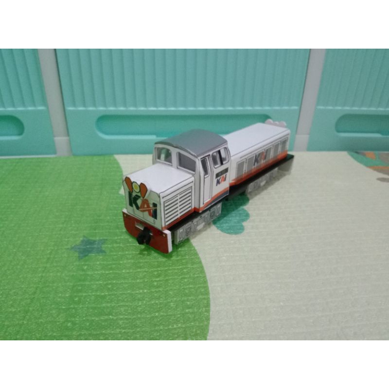 Jual MINIATUR LOKOMOTIF BB 300 PUTIH ORANYE | Shopee Indonesia