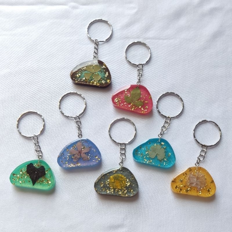 Jual Gantungan Kunci/Keychain Resin Art Multi Colour Gold Flakes ...