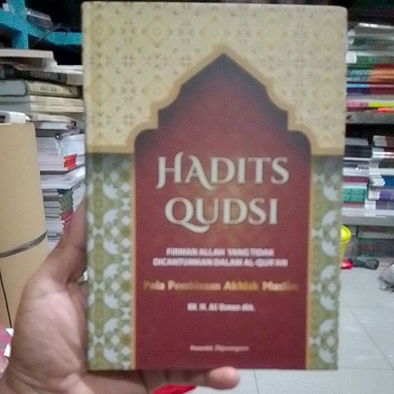 Jual Hadits Qudsi Pola Pembinaan Akhlak Muslim Hadis Qudsi | Shopee ...