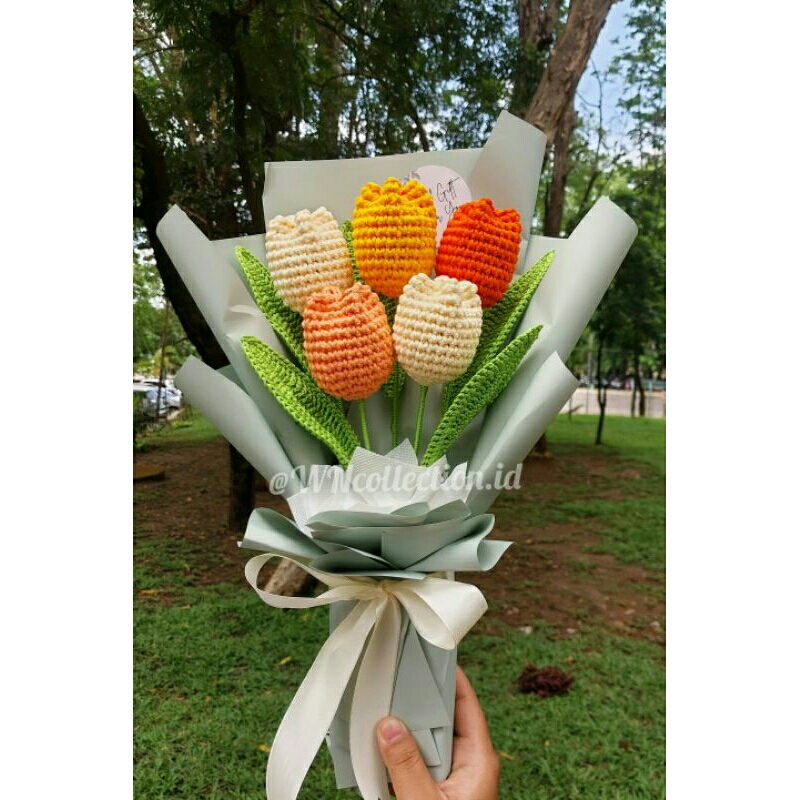 Jual BUKET BUNGA TULIP/ BUKET BUNGA RAJUT/ BUKET HADIAH WISUDA | Shopee ...