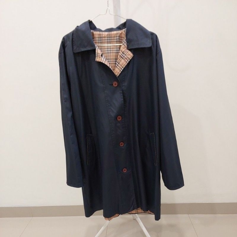 Jual coat tipis parasut bolak balik | Shopee Indonesia