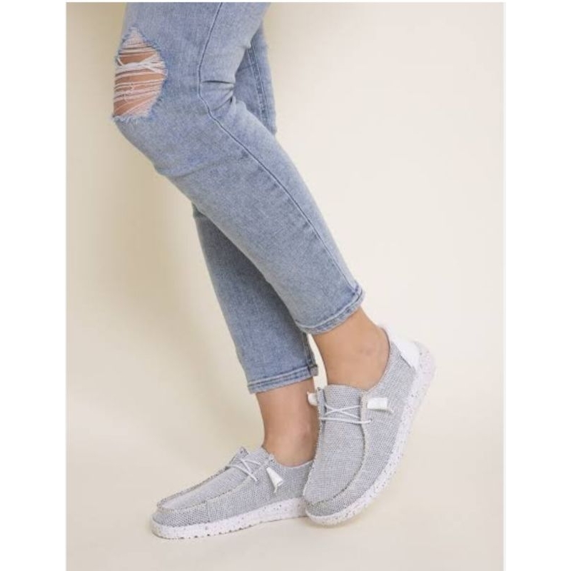 Jual Sepatu Wanita Slip On Hey Dude sisa eksport | Shopee Indonesia