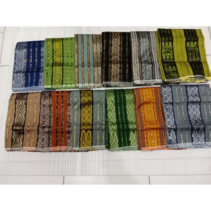 Jual KAIN TENUN SARUNG SUTRA SENGKANG LIPASABBE BUGIS MURAH | Shopee ...