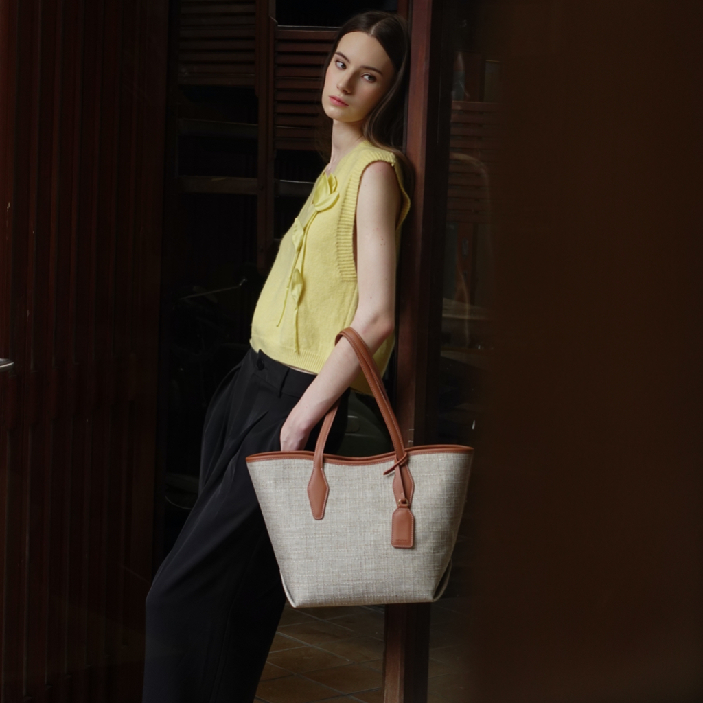 Jual HOLDREY - Gia Tote Bag (LARGE) | Shopee Indonesia