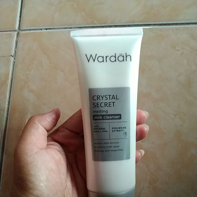 Jual Wardah Crystal secret foaming cleanser 100ml/ sabun wajah wardah ...