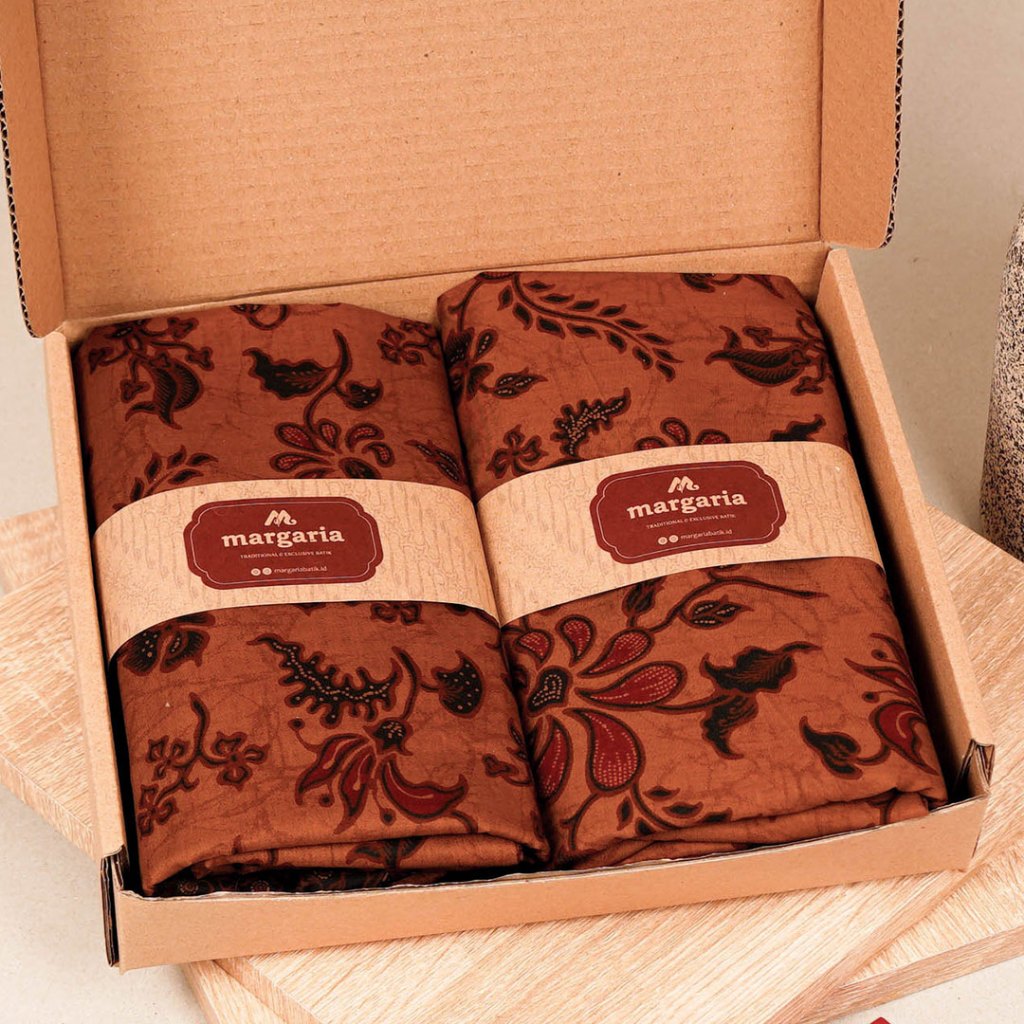 Jual Hampers Lebaran Kain Batik Couple Kado Pernikahan Hadiah Guru ...