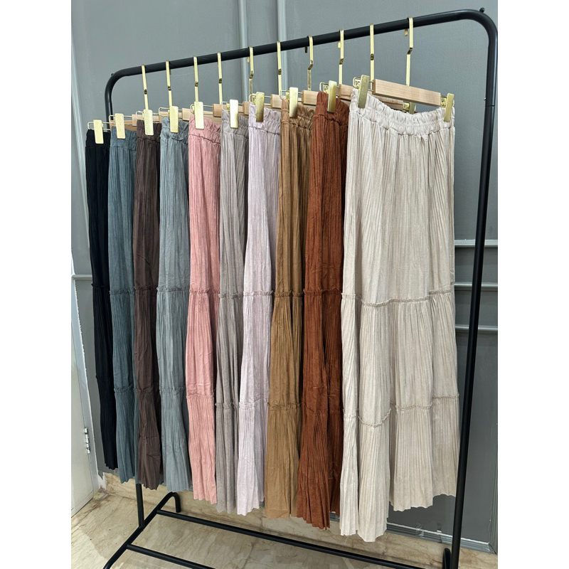 Jual BEVY ROK REMPEL SUEDE PLISKET PREMIUM / ROK SUSUN RUFFLE MAXI ...