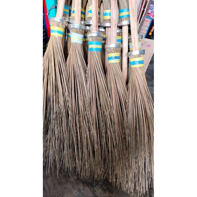 Jual SAPU LIDI GAGANG KAYU / SAPU LIDI TAMAN | Shopee Indonesia