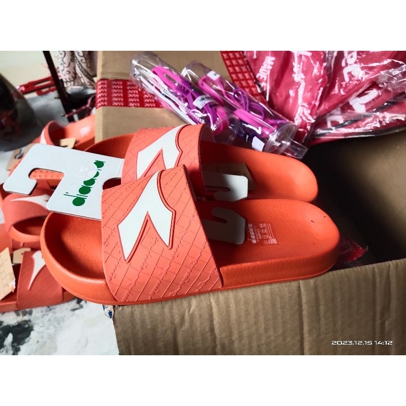 Jual Sandal Diadora dan Airwalk Original | Shopee Indonesia