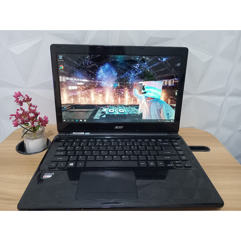 Jual Laptop Acer aspire E1-422 processor AMD E1 2500 apu with radeon HD ...