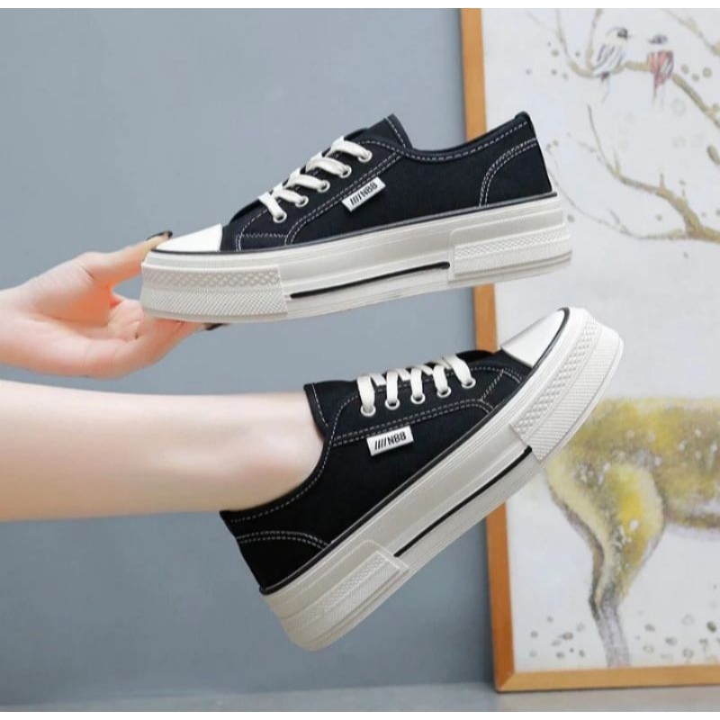 Jual SEPATU WANITA KEKINIAN // SEPATU WANITA TERBARU 2024 // SEPATU ...