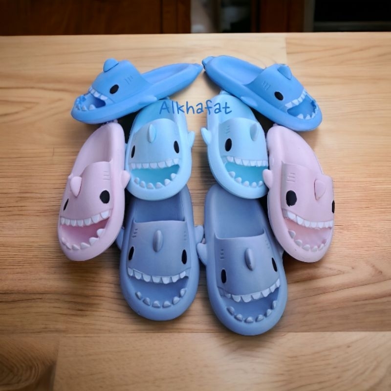 Jual sendal hiu sandal wanita hiu viral bahan karet eva | Shopee Indonesia