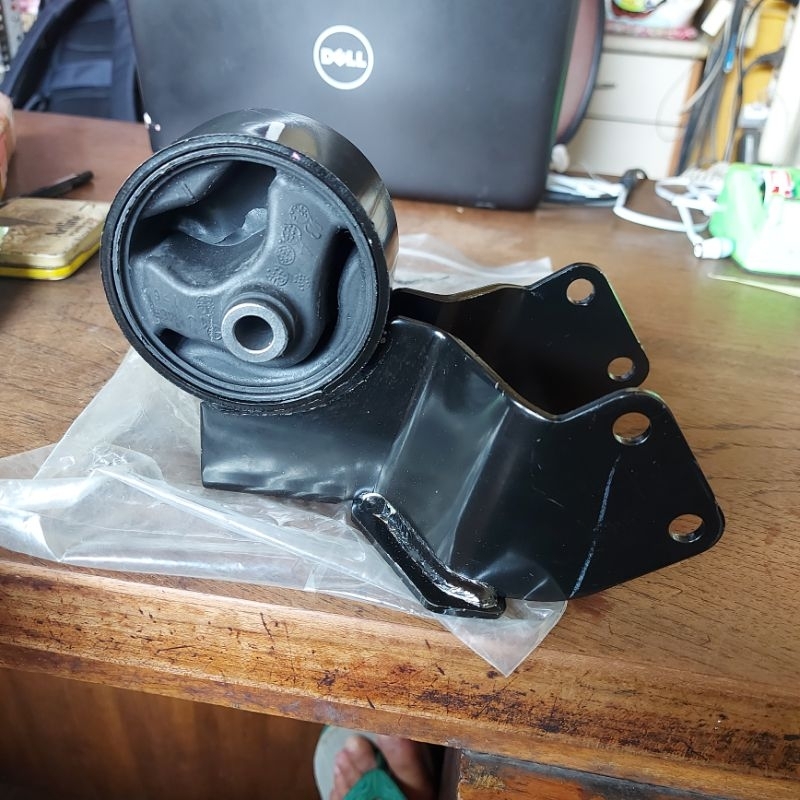 Jual Pangkon Dudukan Perseneling Mounting Transmisi APV Manual Ori ...