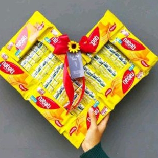 Jual snack in love/ give jajan love/give ulang tahun/give natal/ give ...