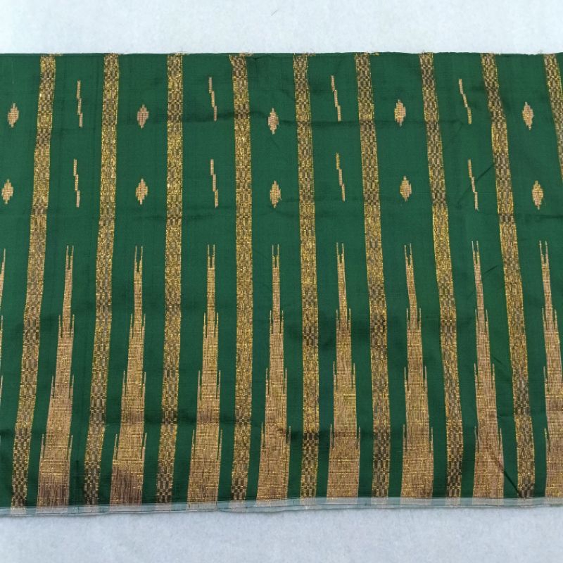 Jual kain sarung sutra tenun lipa sabbe warna hijau gold | Shopee Indonesia