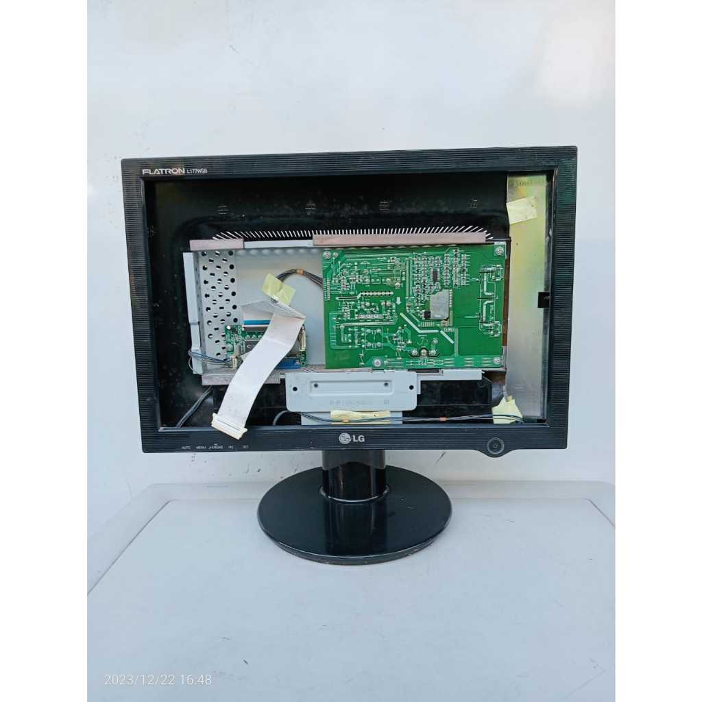 Jual kesing monitor lg flatron L77wsb-pf plus mainboard monitor kondisi ...