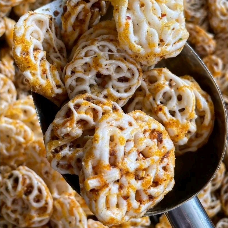 Jual KRUPUK SEBLAK 250gr aa' RAPAEL VIRAL | Shopee Indonesia