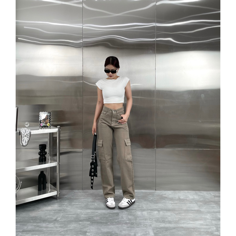 Jual EMILY CARGO JEANS MOCCA | Shopee Indonesia