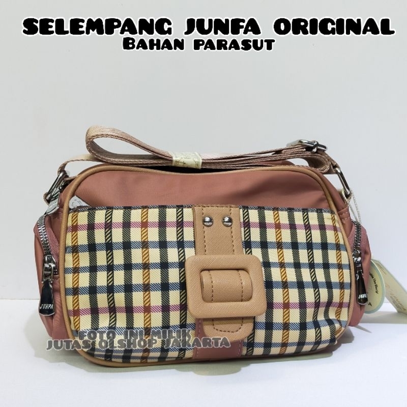 Jual TAS JUNFA - TAS SELEMPANG JUNFA 2505-113 BAHAN PARASUT ORI | Shopee Indonesia