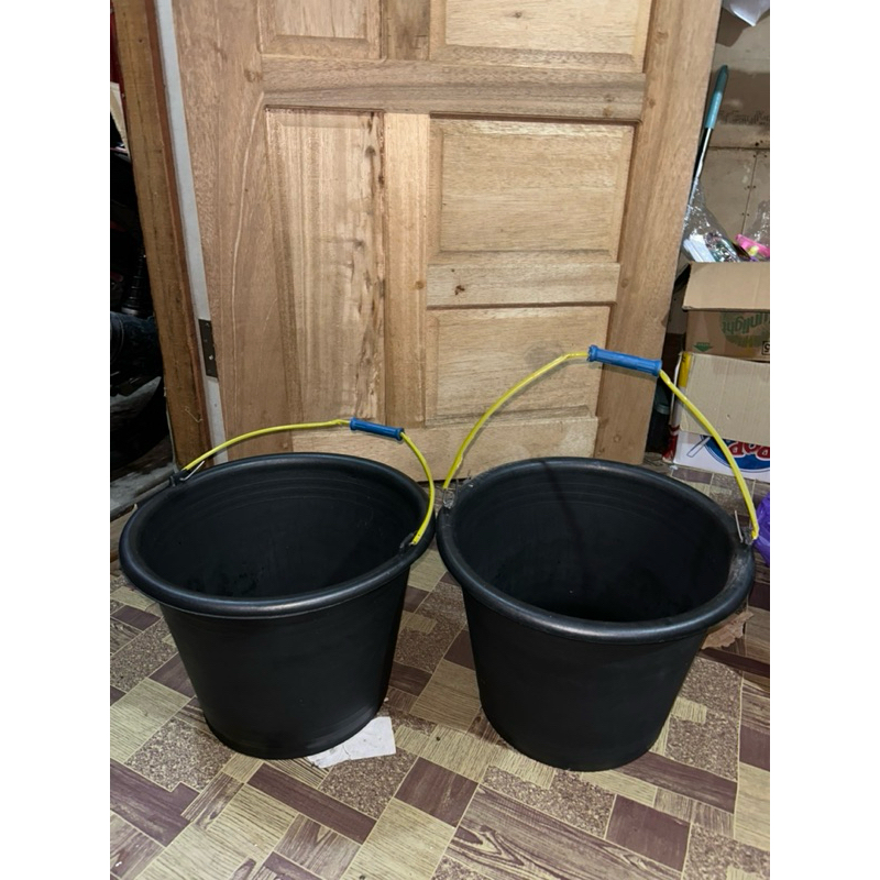 Jual Ember karet hitam dan kokoh /timba cor 20 | Shopee Indonesia