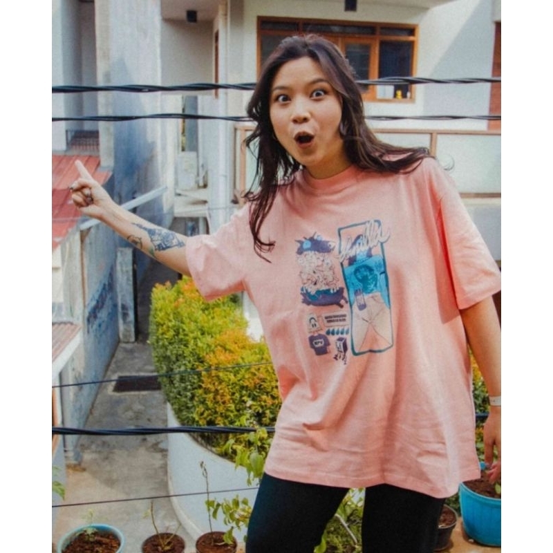 Jual Official Merchandise Danilla Riyadi T-Shirt "Prismo" | Shopee ...