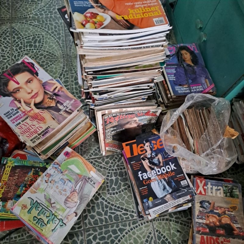 Jual Majalah bekas kiloan 1kg 1 kg sekilo random | Shopee Indonesia