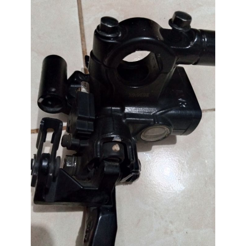 Jual master rem kanan Scoopy Donat 2021-2023 original second | Shopee ...