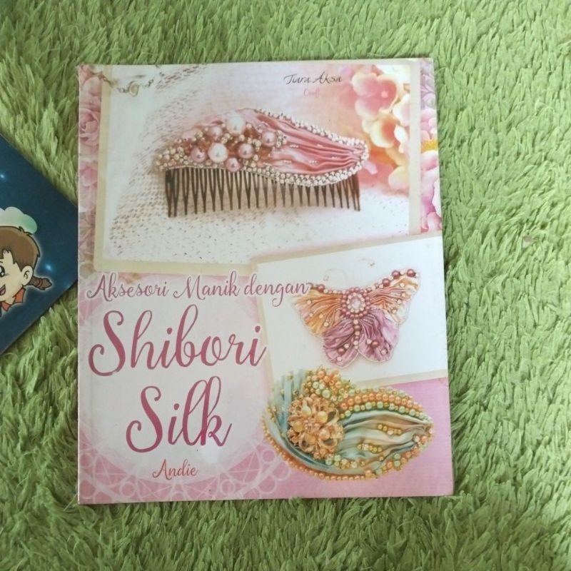 Jual BUKU KREASI KERAJINAN TANGAN ANEKA DARI KAIN PERCA ZIPPER SUVENIR ...