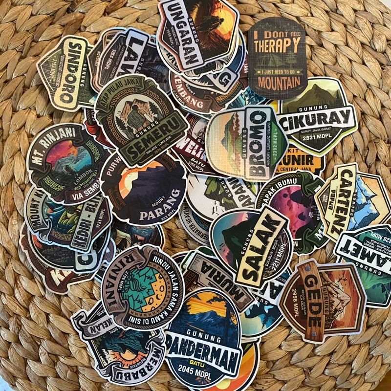 Jual STICKER GUNUNG INDONESIA ANTI AIR / STICKER PENDAKI VINYL | Shopee ...