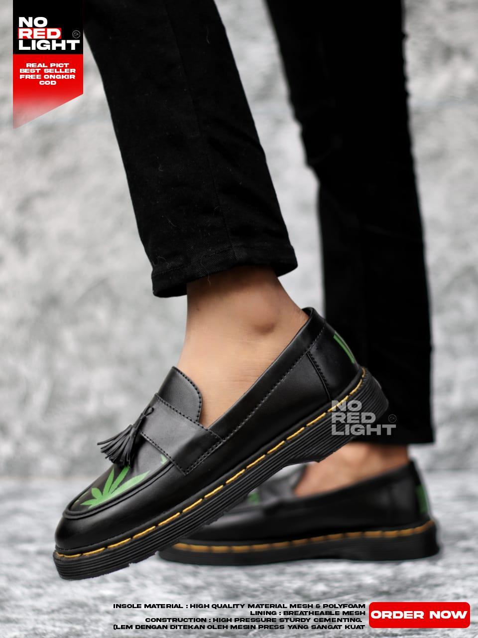 Jual Sepatu Loafers Pantofel Docmart Pria Hitam Daun Rasta Gnj | Shopee ...