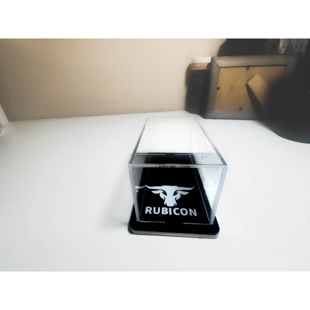 Jual Custom Box Acrylic/Diecast Box mobil akrilik Grafir / custom logo ...