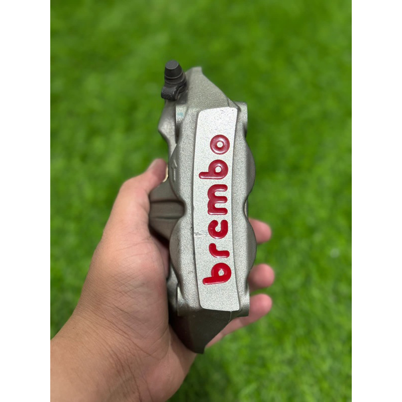 Jual Kaliper Brembo M4 kanan pitch 100 Original | Shopee Indonesia