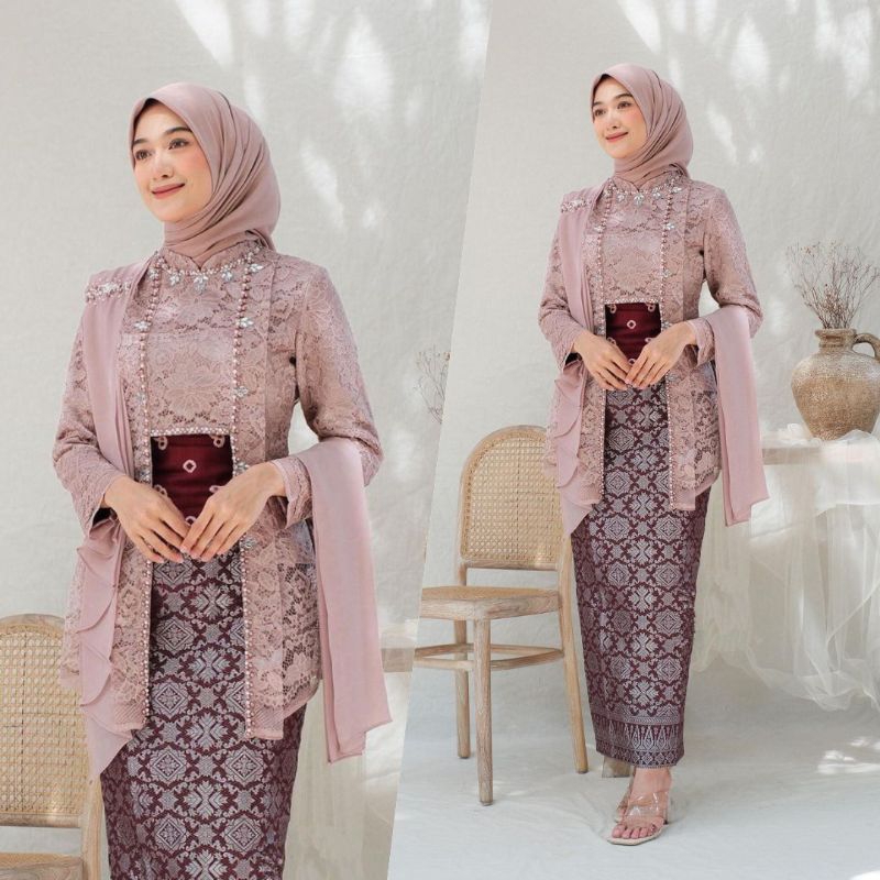 Jual Kebaya Kutu Baru Laksmi / Kebaya Wisuda / Kebaya Kutubaru Modern / Setelan Kebaya Pesta ...