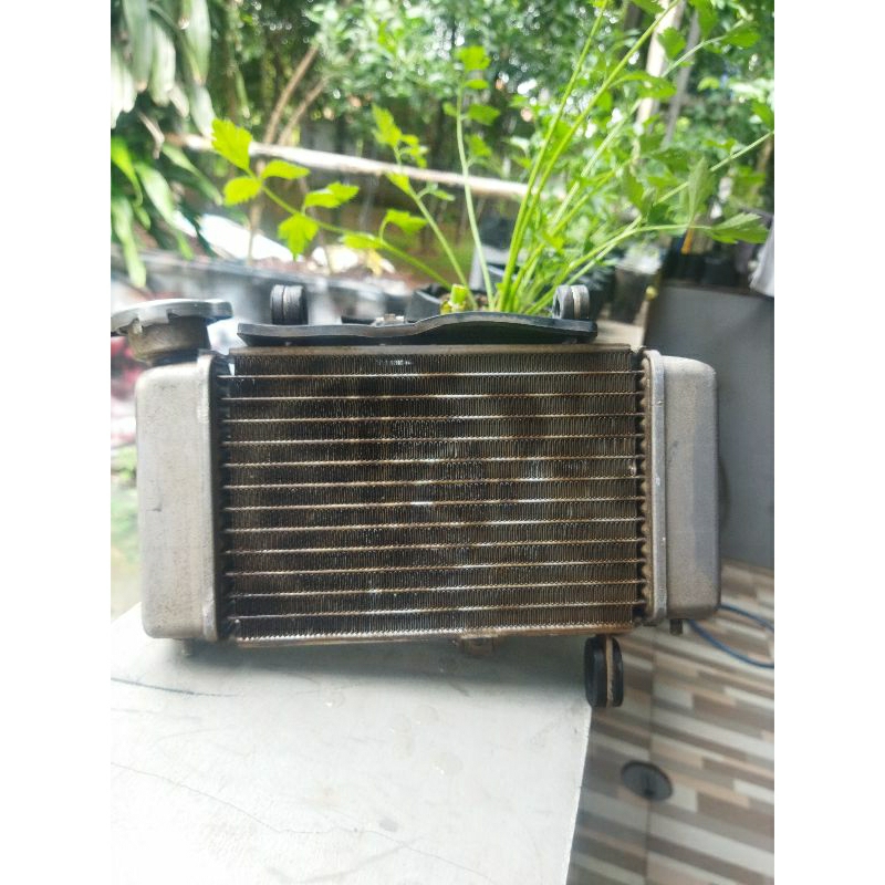Jual RADIATOR YAMAHA VIXION OLD/NVL/NVA ORIGINAL | Shopee Indonesia