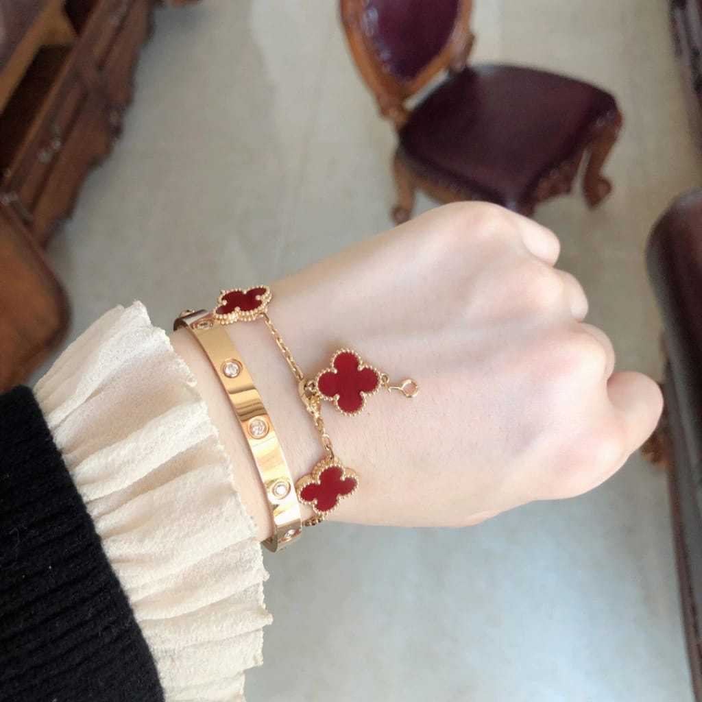 Jual Set gelang slim bunga kloper titanium wanita titanium anti karat ...