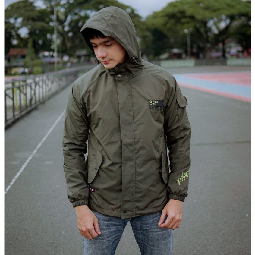 Jual Jaket Parasut Outdoor Waterproof New The Bojiel Black/Jaket Hiking ...