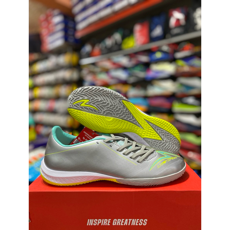 Jual sepatu futsal Specs accelerator lightspeed 4 pro in | Shopee Indonesia