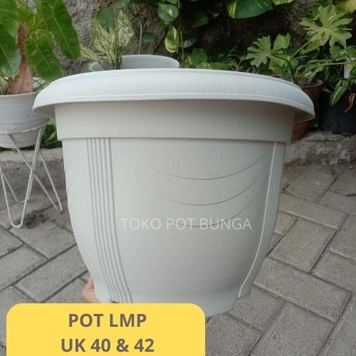 Jual Pot Plastik Besar LMP 40 dan 42 Warna Putih Dan Teracotta | Shopee ...