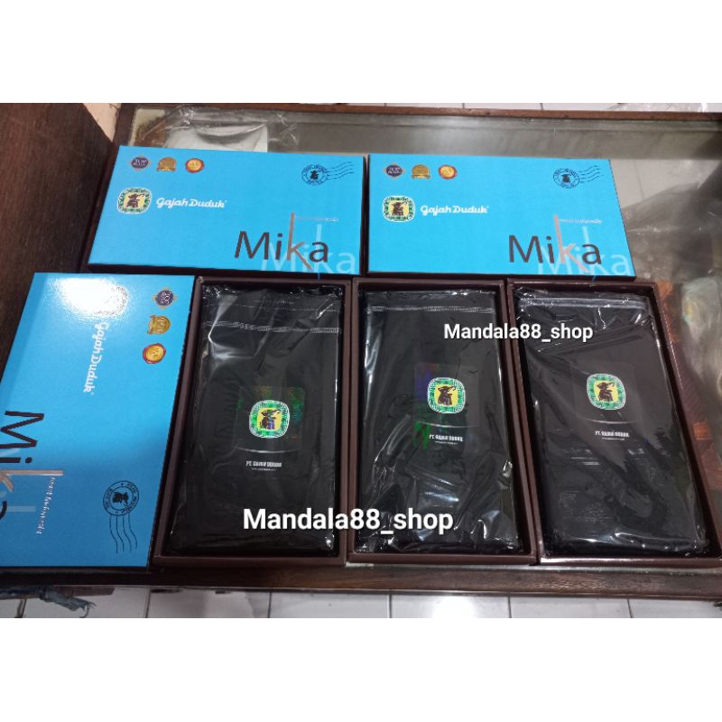 Jual Sarung gajah duduk mika hitam polos box dan hitam tumpal box ...
