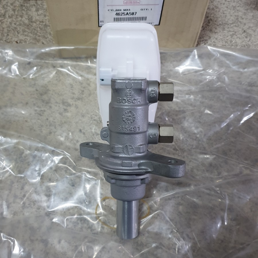 Jual Master Rem Cylinder Brake Master Asli Mitsubishi All New Triton ...