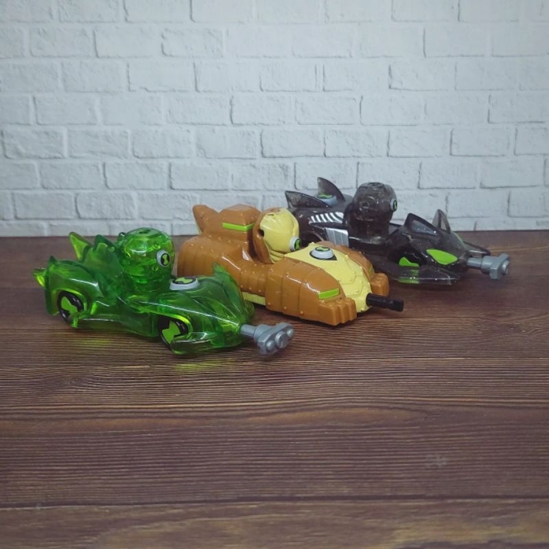 Jual Mobil Ben 10 Alien Force Goop, Humungousaur, Alien X ori bandai ...