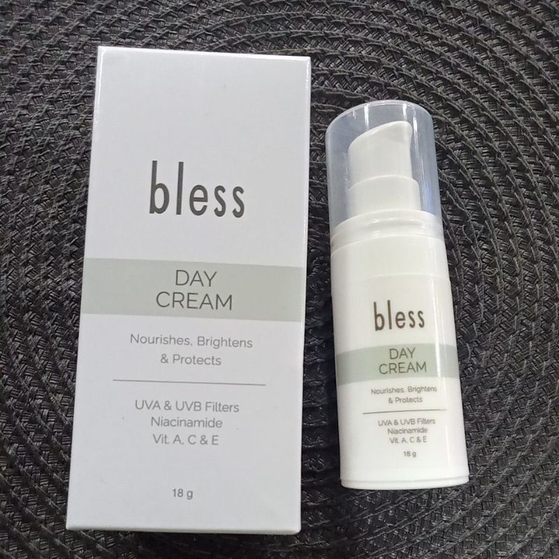 Jual Bless Day Cream 18g | Shopee Indonesia