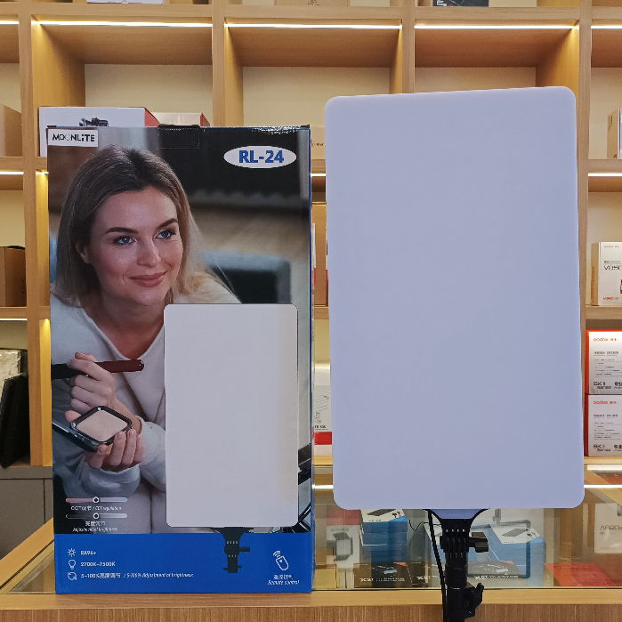 Jual LAMPU LED FILL LIGHT MOONLITE RL-24 Free Stand | Shopee Indonesia