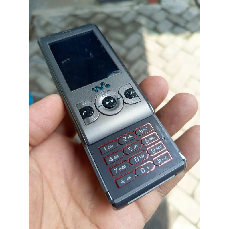 Jual Sony Ericsson W595 grey edition | Shopee Indonesia